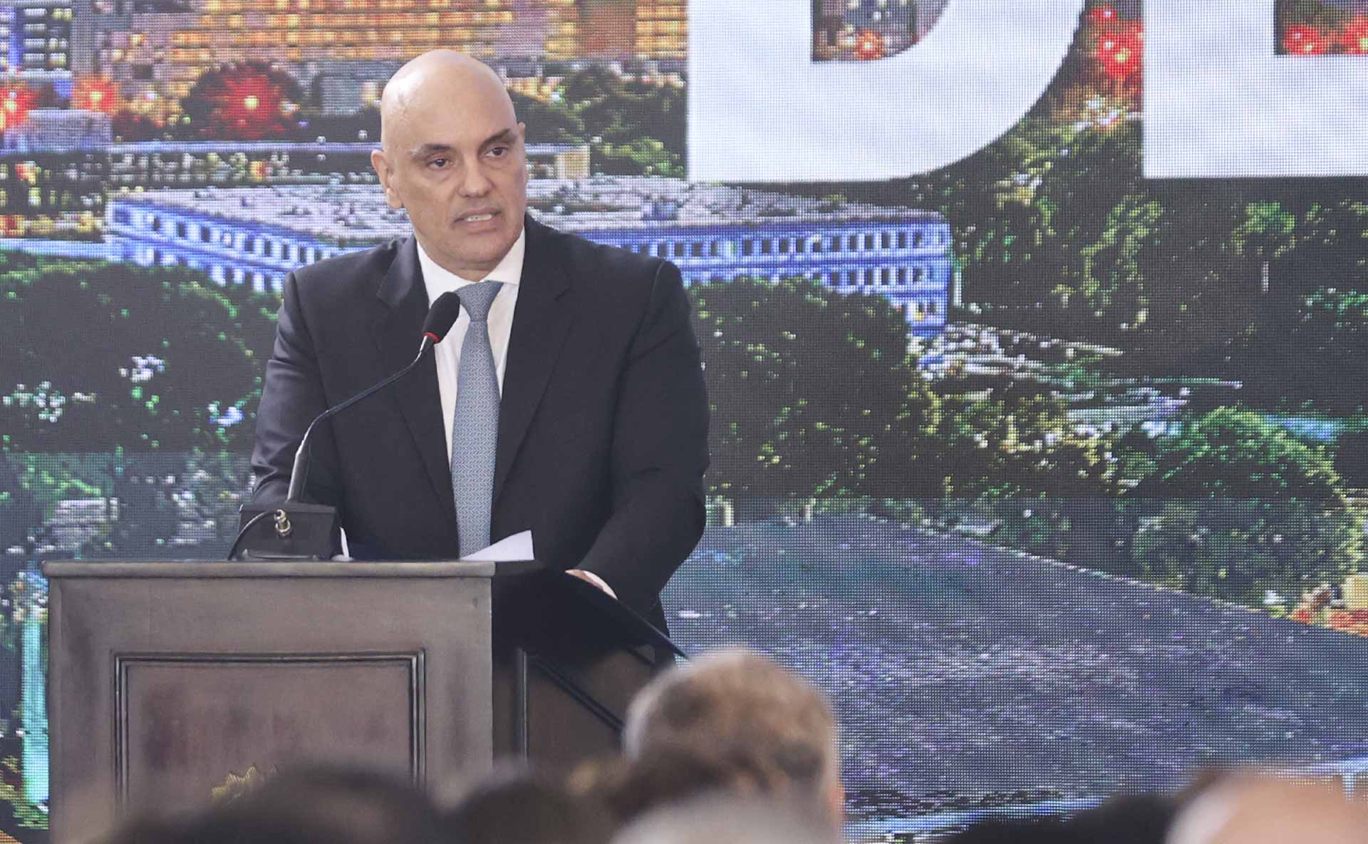 Vídeo: Alexandre de Moraes cita luta de Popó e Bambam em palestra