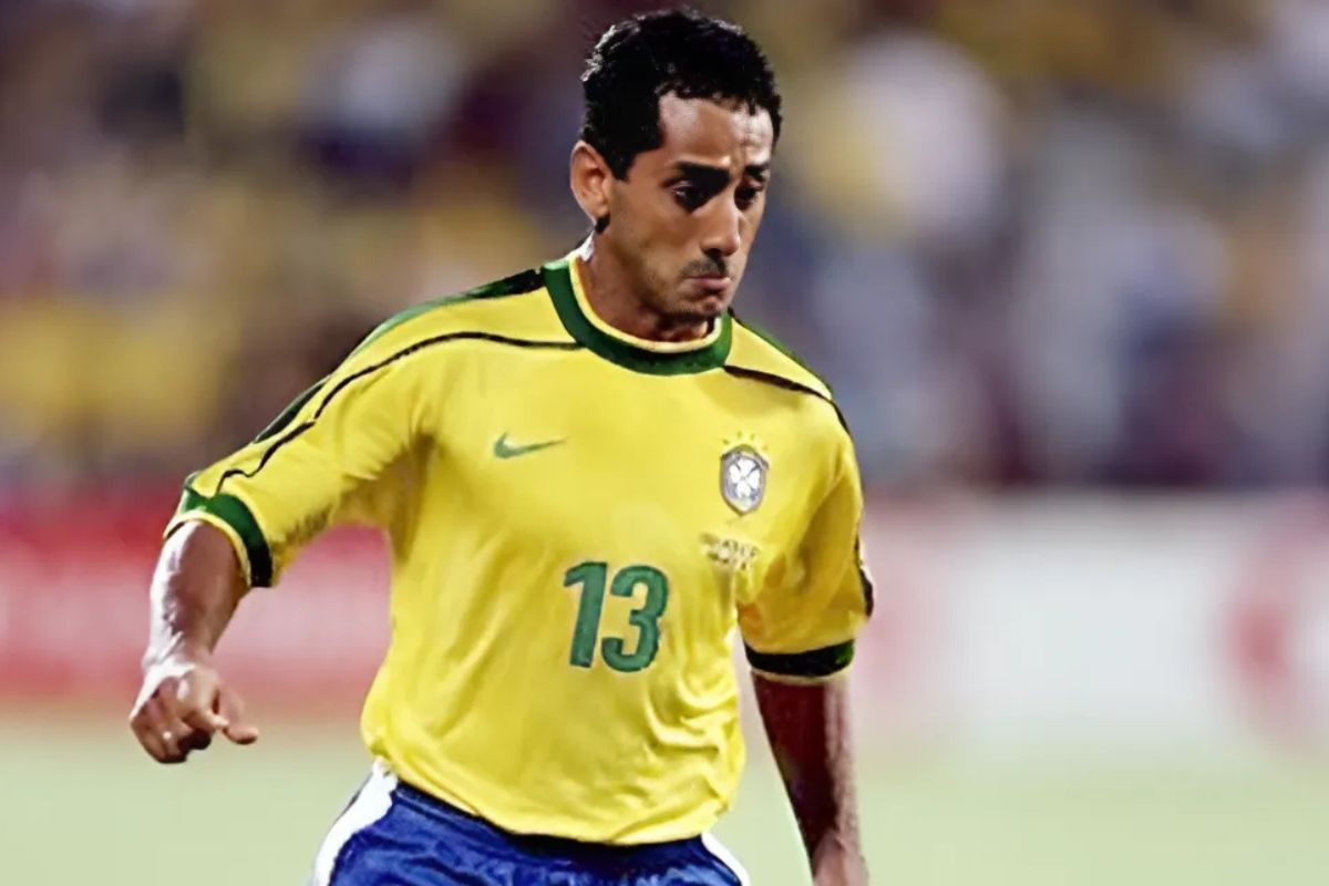 Morre Zé Carlos, ex-lateral da Seleção Brasileira, aos 56 anos