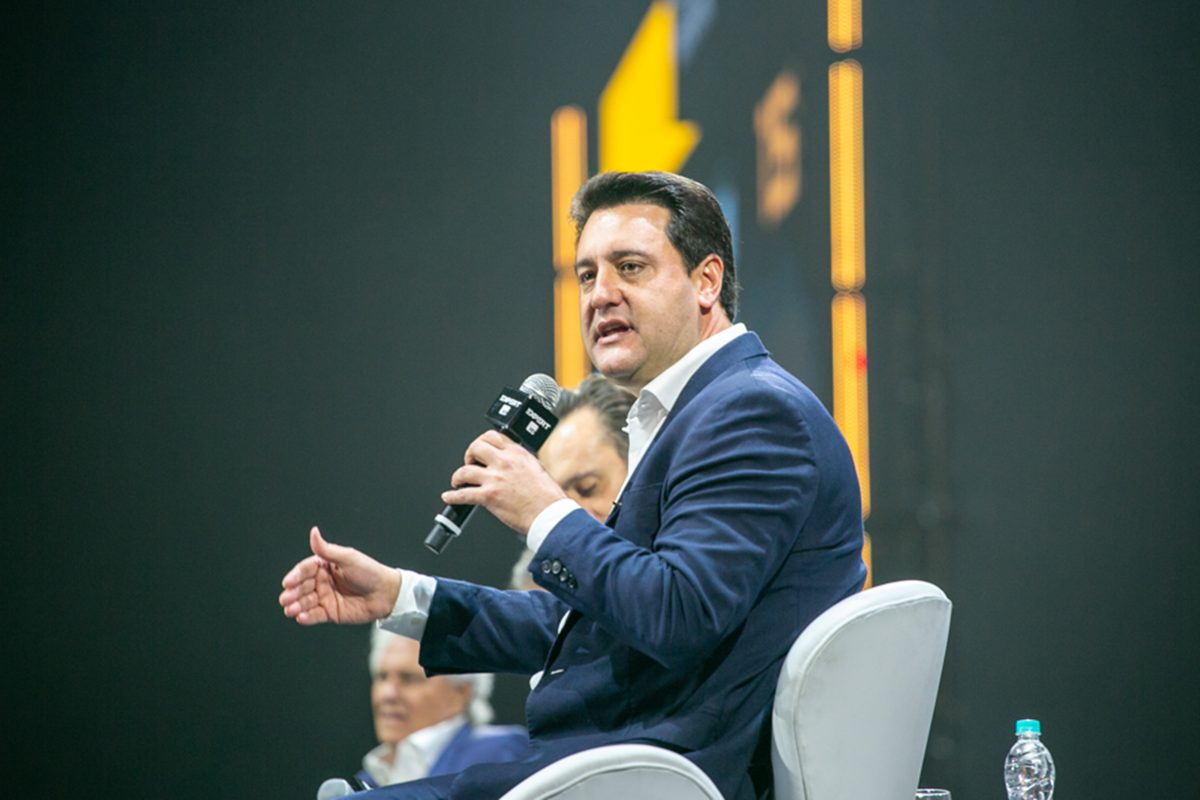 Ratinho Jr. se reúne com articulador de Flávio Bolsonaro