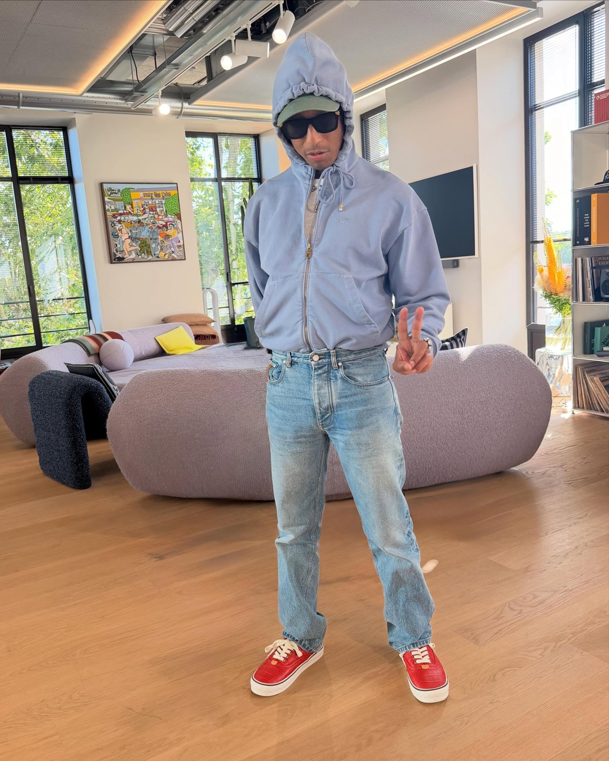 Louis Vuitton reproduz solado icônico da Vans e é criticada